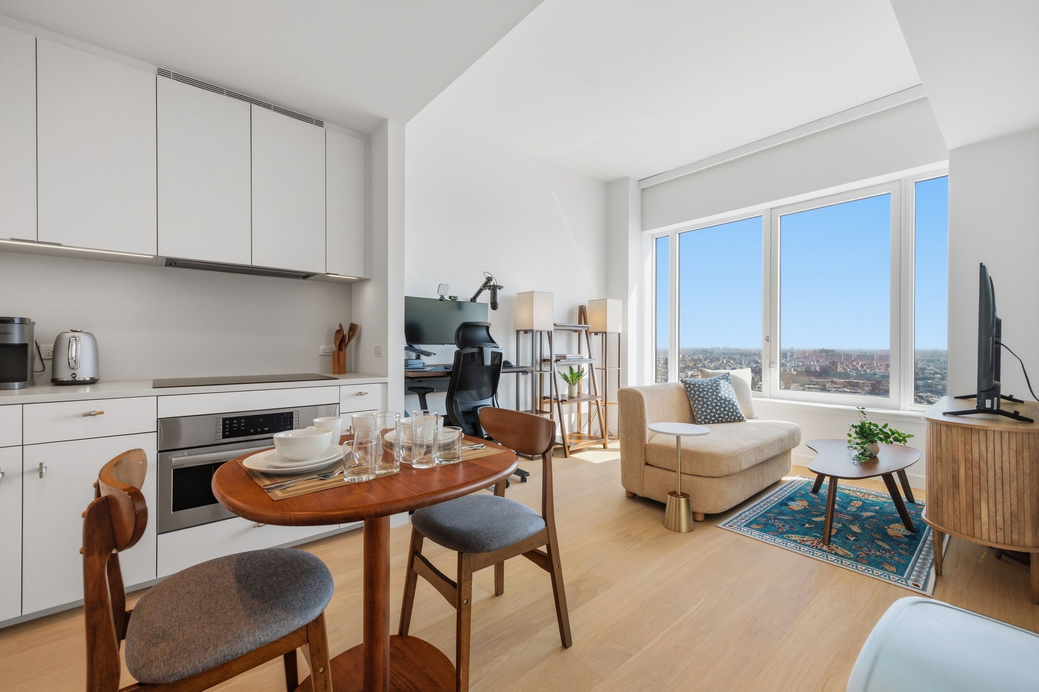 Greenpoint 1 Br W/ Work Setup By Anyplace - 11752 - Manhattan, NY